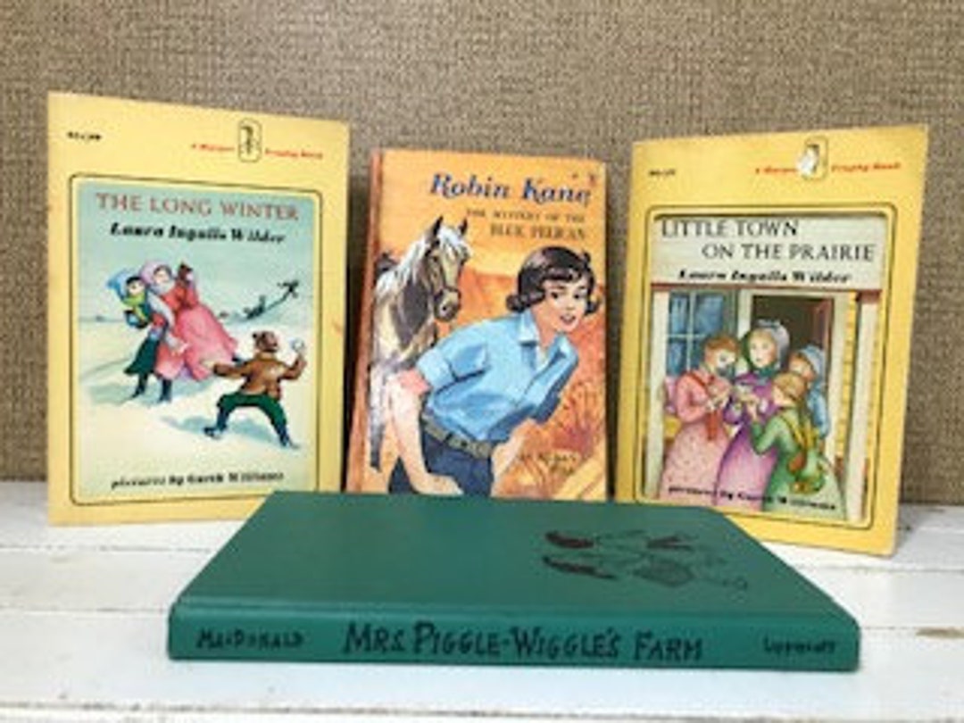 Vintage Books- Lot of 4; Laura Ingalls Wilder; Robin Kane; Piggly ...