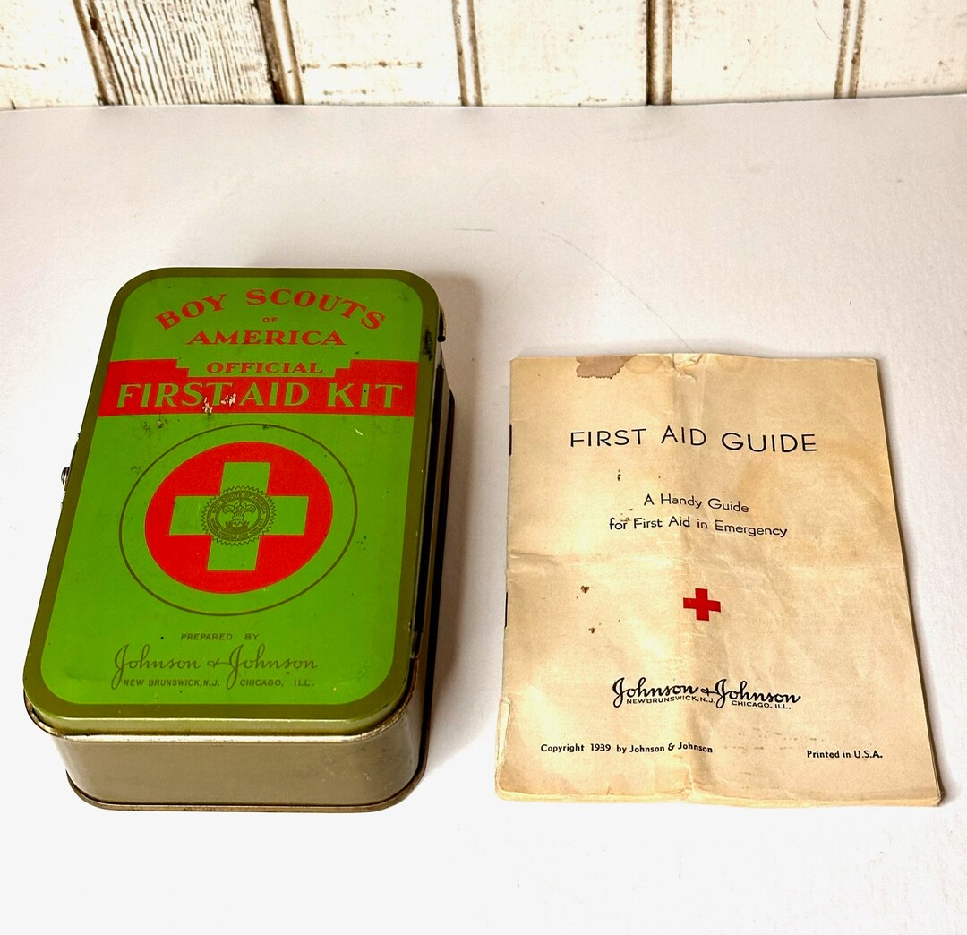 1939 Boy Scouts of America Official First Aid Tin 5 and 3/4 Inches by 4 ...
