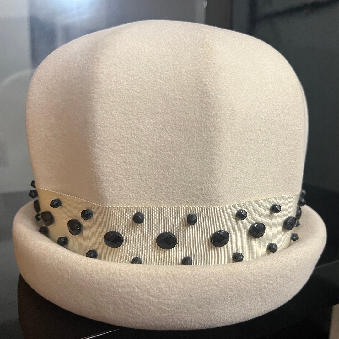 Vintage 1950s/60s Jackie O Hat / Church Hat / Derby Hat White & Black ...