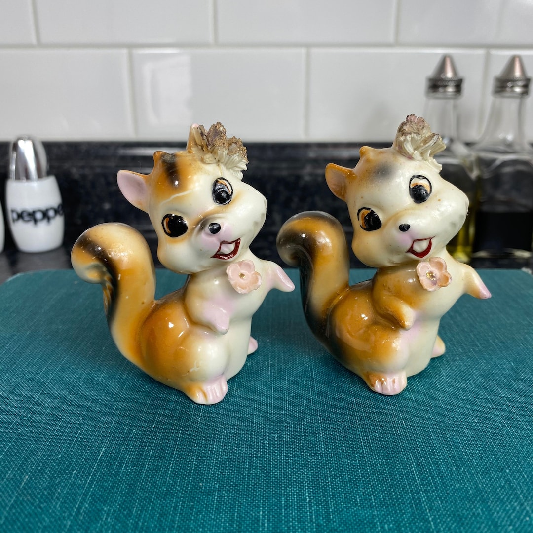 Vintage Chipmunk Salt & Pepper Shakers: Kitsch Spaghetti Glass Ceramic ...