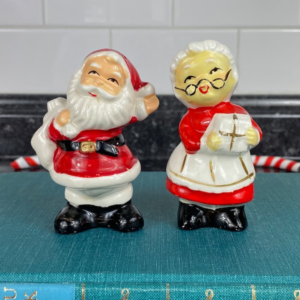 Vintage Santa Salt & Pepper - Etsy