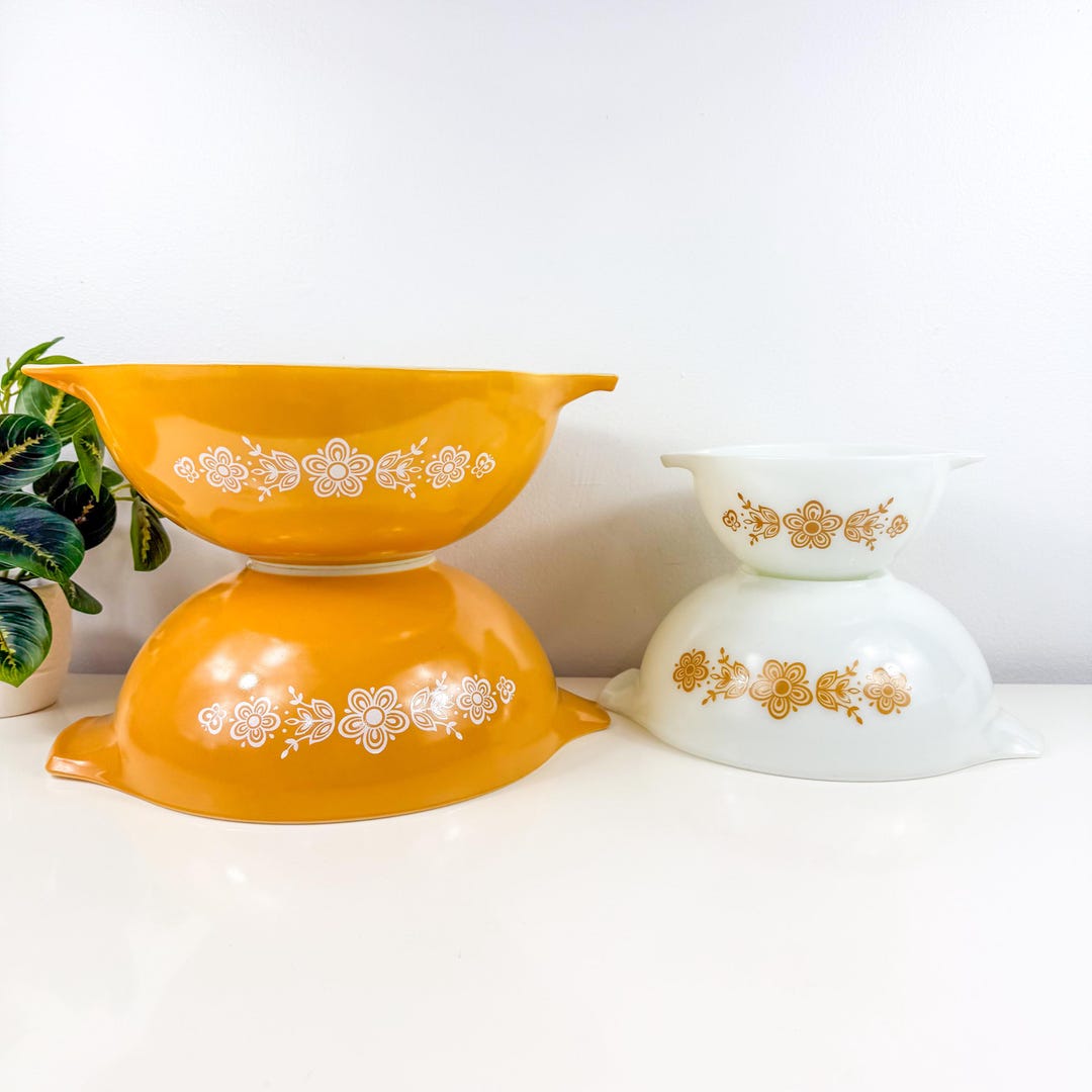 Vintage Pyrex Cinderella Mixing Bowl: Butterfly Gold or Spring Blossom ...