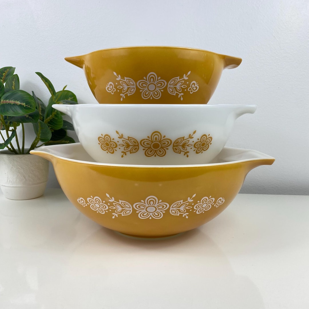 Vintage Pyrex Butterfly Nesting Cinderella Mixing Bowl Set of 3, Pyrex ...