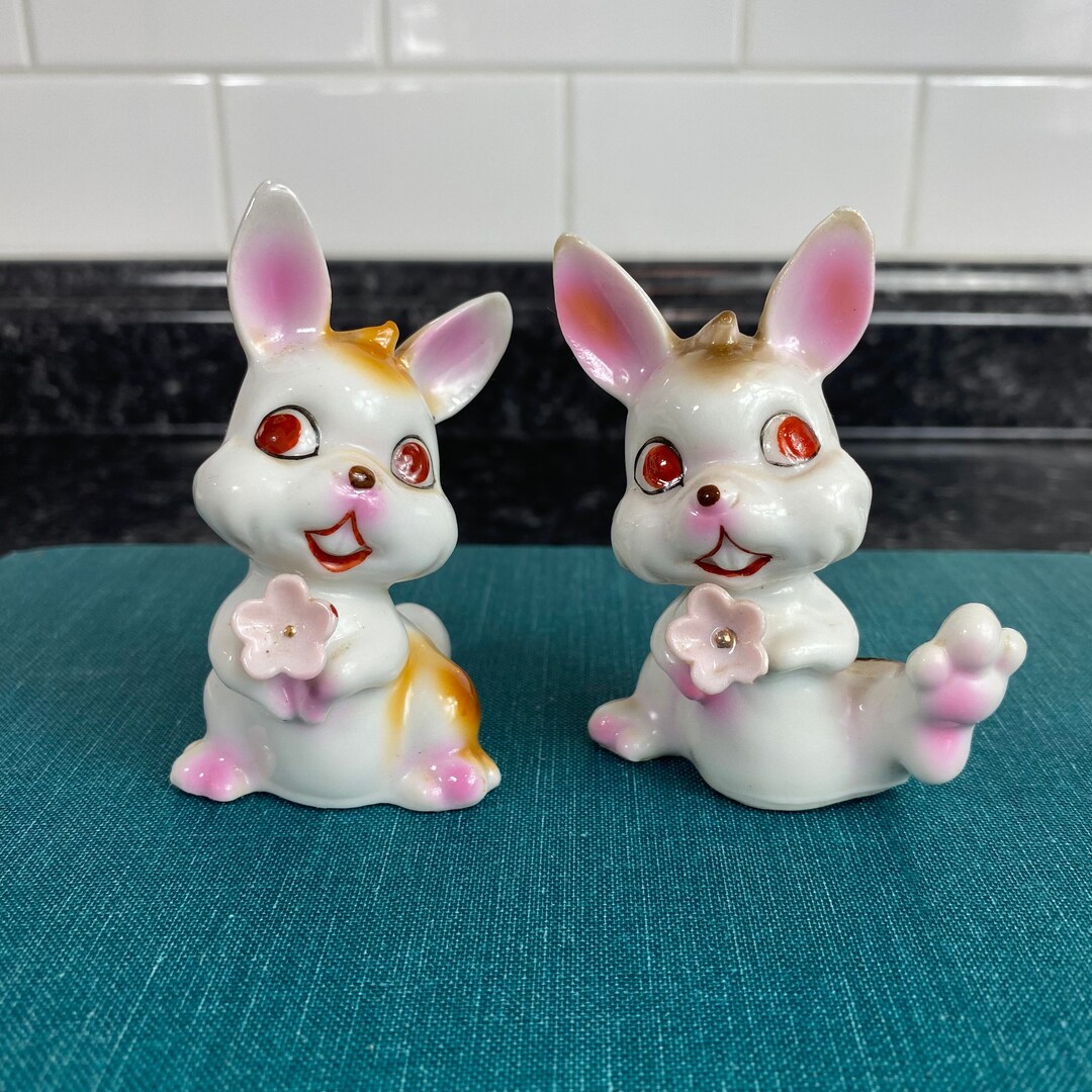 Vintage Kitsch Red Eye Bunny Salt and Pepper Shakers | Made in Japan ...