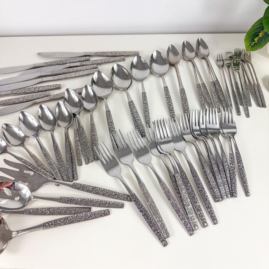 Vintage Oneida Wm A Rogers Deluxe Stainless Flatware Set in Malibu ...