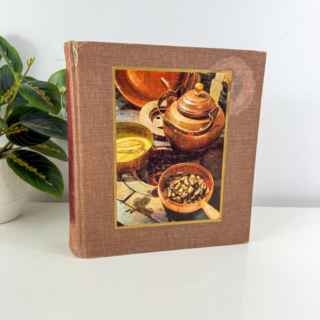 Vintage French Cookbook, Traditional Recipes of the Provinces of France ...