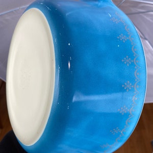 Pyrex Snowflake Blue Garland Round Casserole 475 W/lid 2 1/2 QT Vintage ...