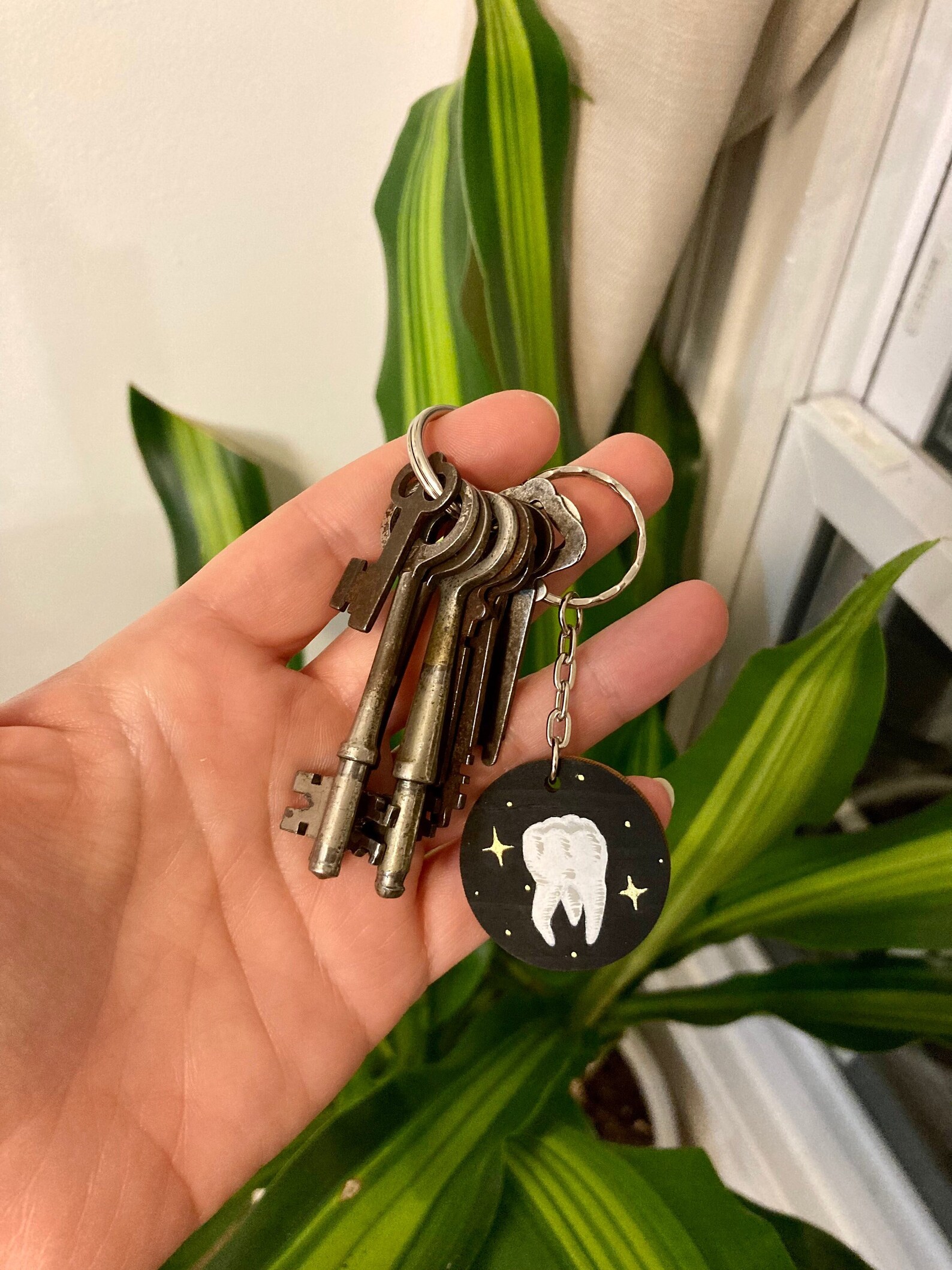 TOOTH KEYCHAIN, Macabre Accessories, Goth Gifts, Witchcore, Witchy ...