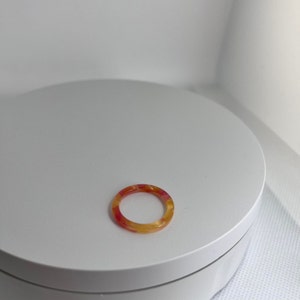 Resin Rings - Plastic Rings - Yellow Resin - Red Resin - Blue Resin ...