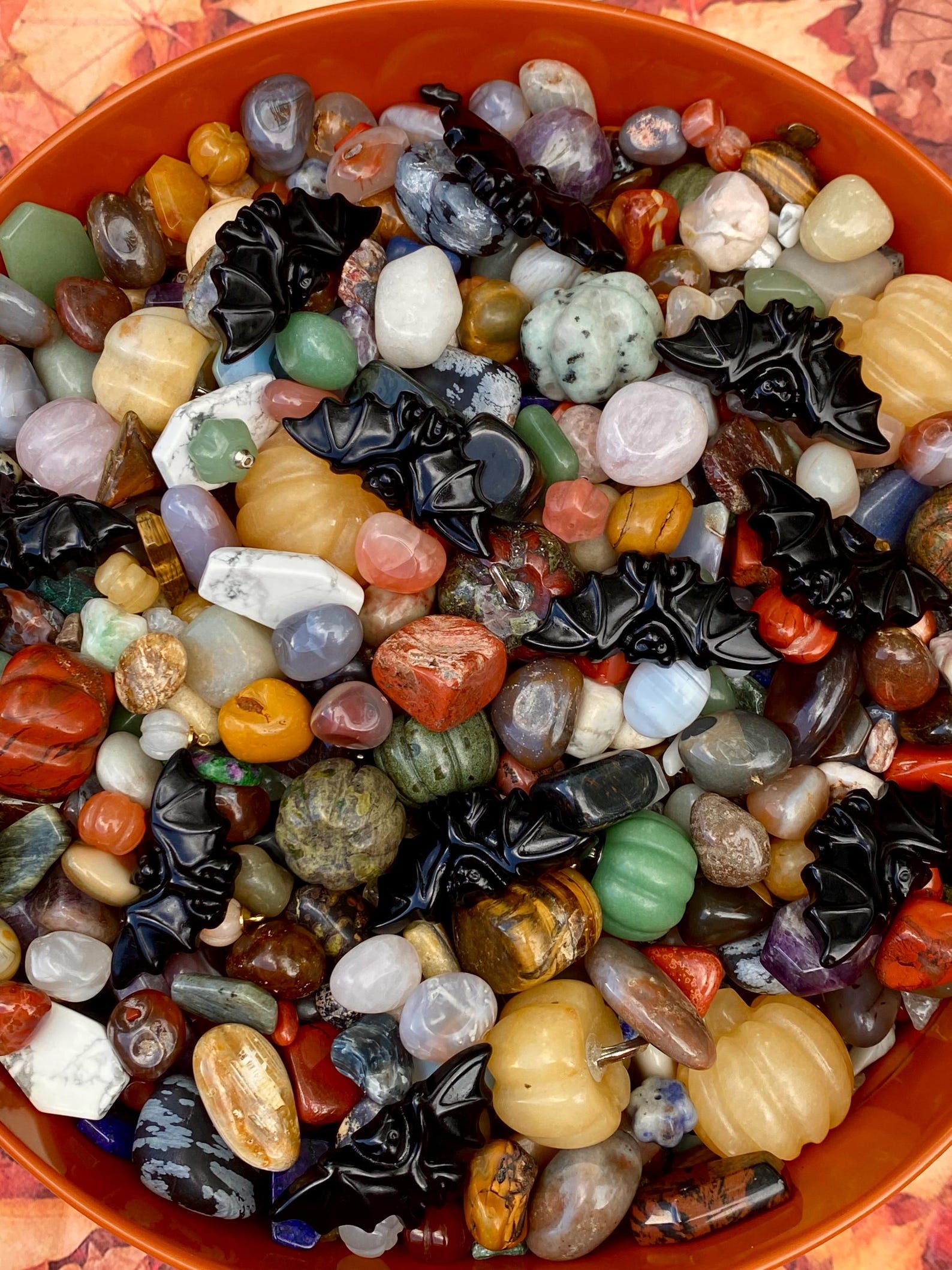 Spooky Crystal Confetti| Halloween Confetti| Pumpkins| Bats| Coffins - Etsy