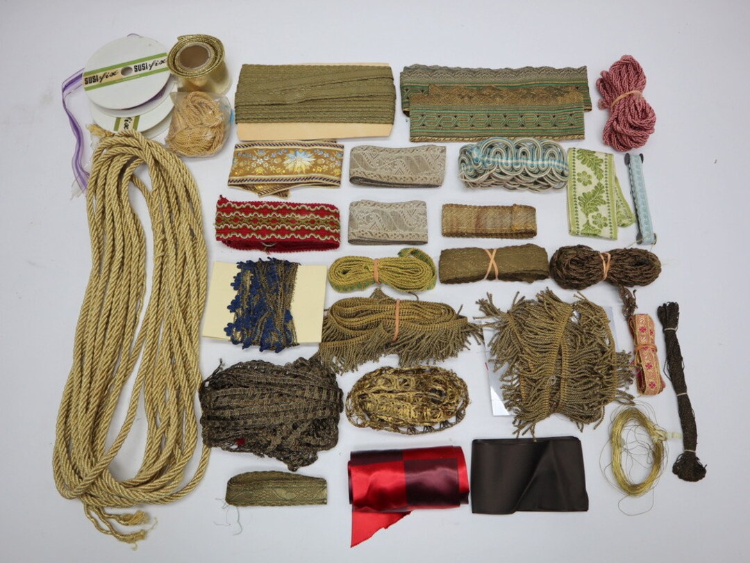 Large Assortment of Vintage Haberdashery in Various Lengths and Designs ...