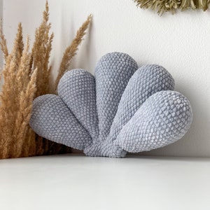 Crochet Pattern for a Shell-shaped Pillow, Fashionable Room Decoration ...