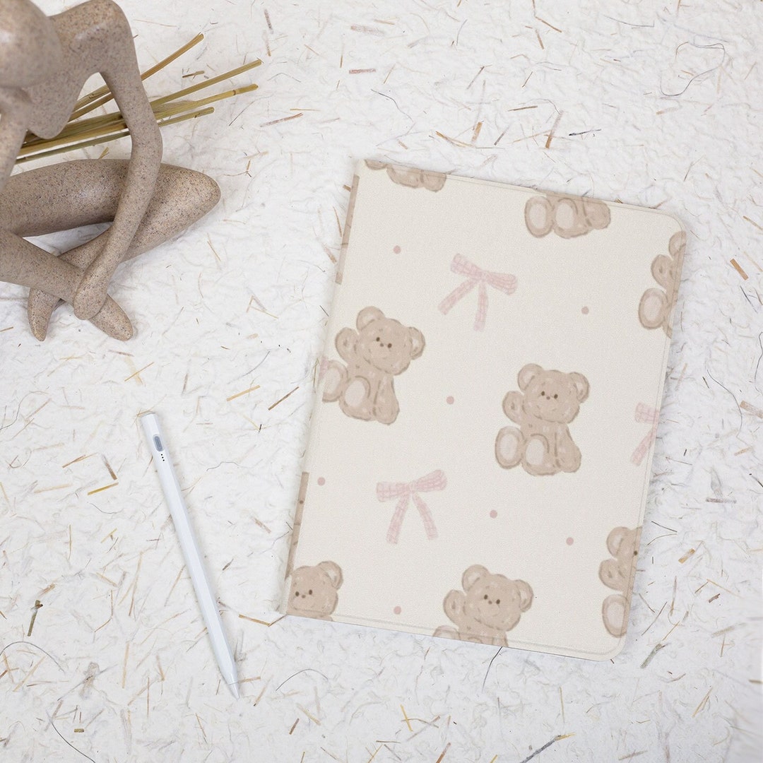 Bows Bear Beige Cute iPad Case With Apple Pencil Holder Cover for iPad ...