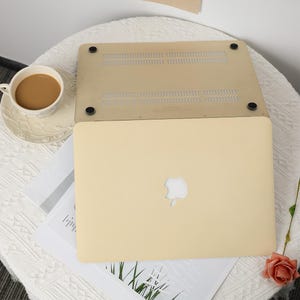 Pale Yellow Hard Protective MacBook Case for MacBook Air 15/13/11 Pro ...