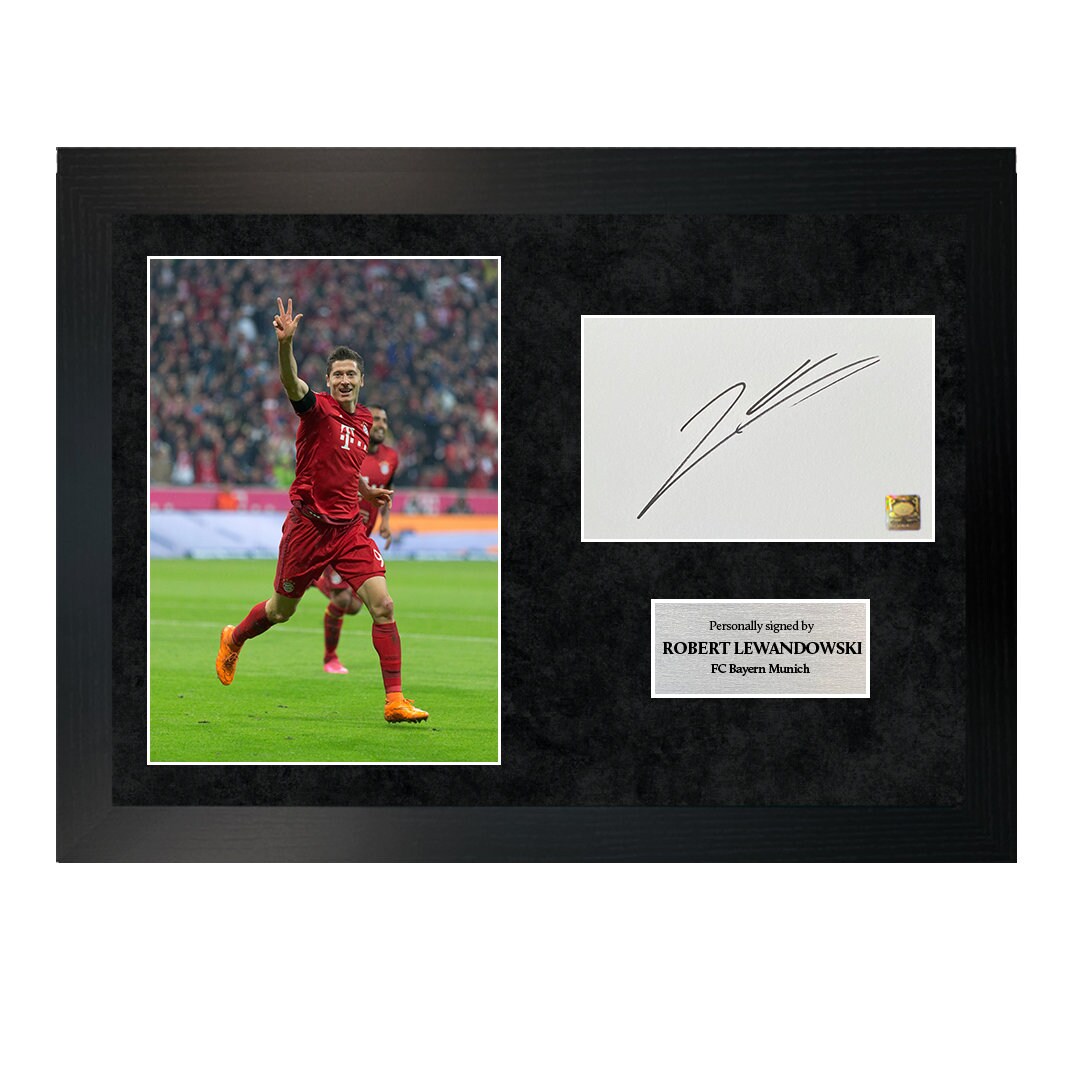 Robert Lewandowski | A4 Hand-signed Photo Frame W/ COA - Etsy
