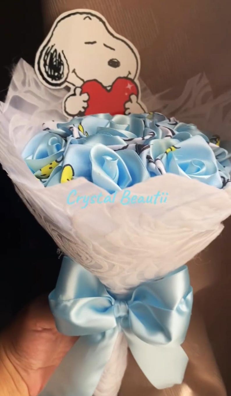 Snoopy, Snoopy Peanuts, Bandana Ribbon Rose Bouquet, 7 Rose Bouquet ...