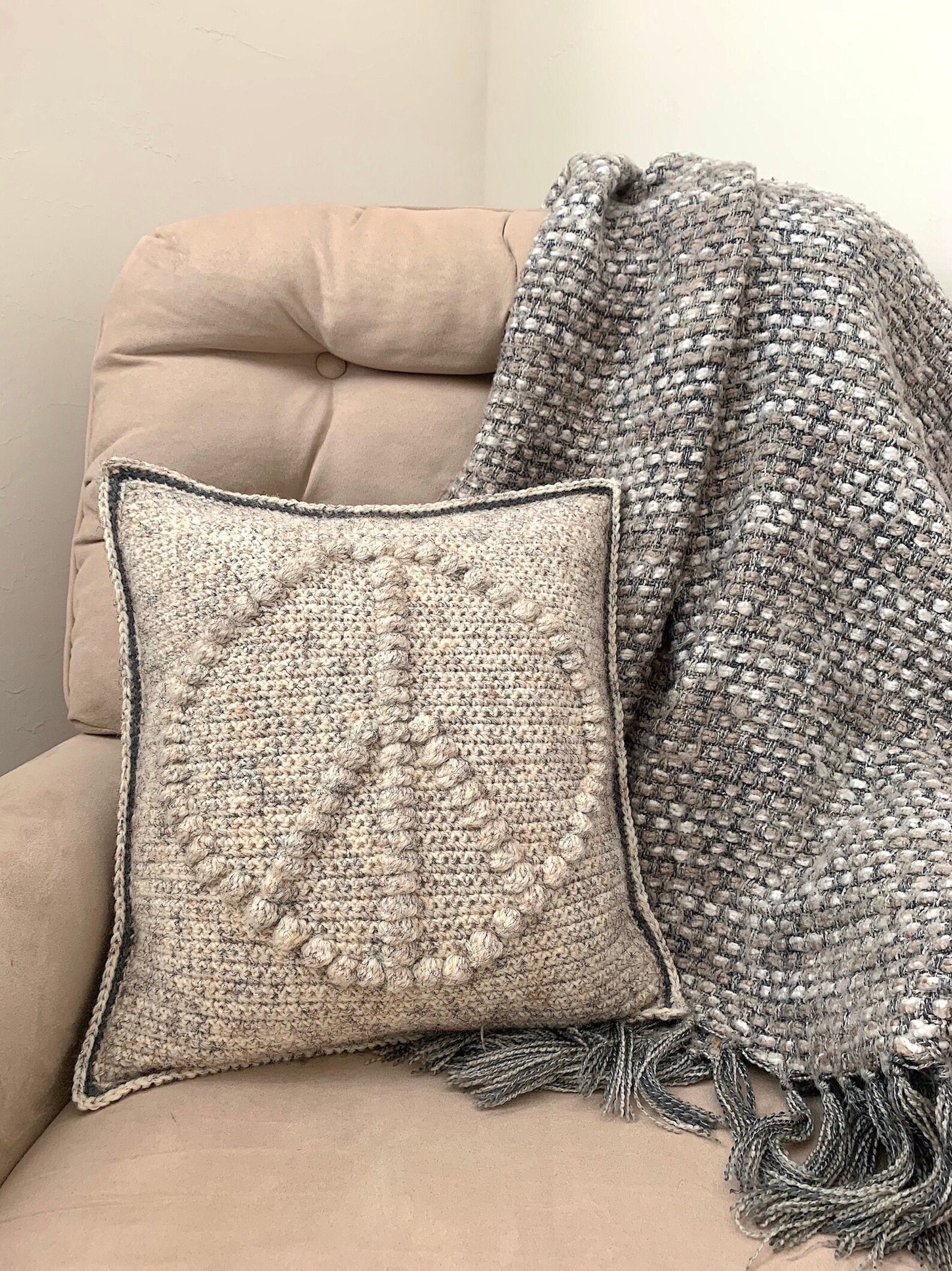 Peace Sign Crochet Pillow Pattern: Beginner Friendly (PDF Pattern) - Etsy