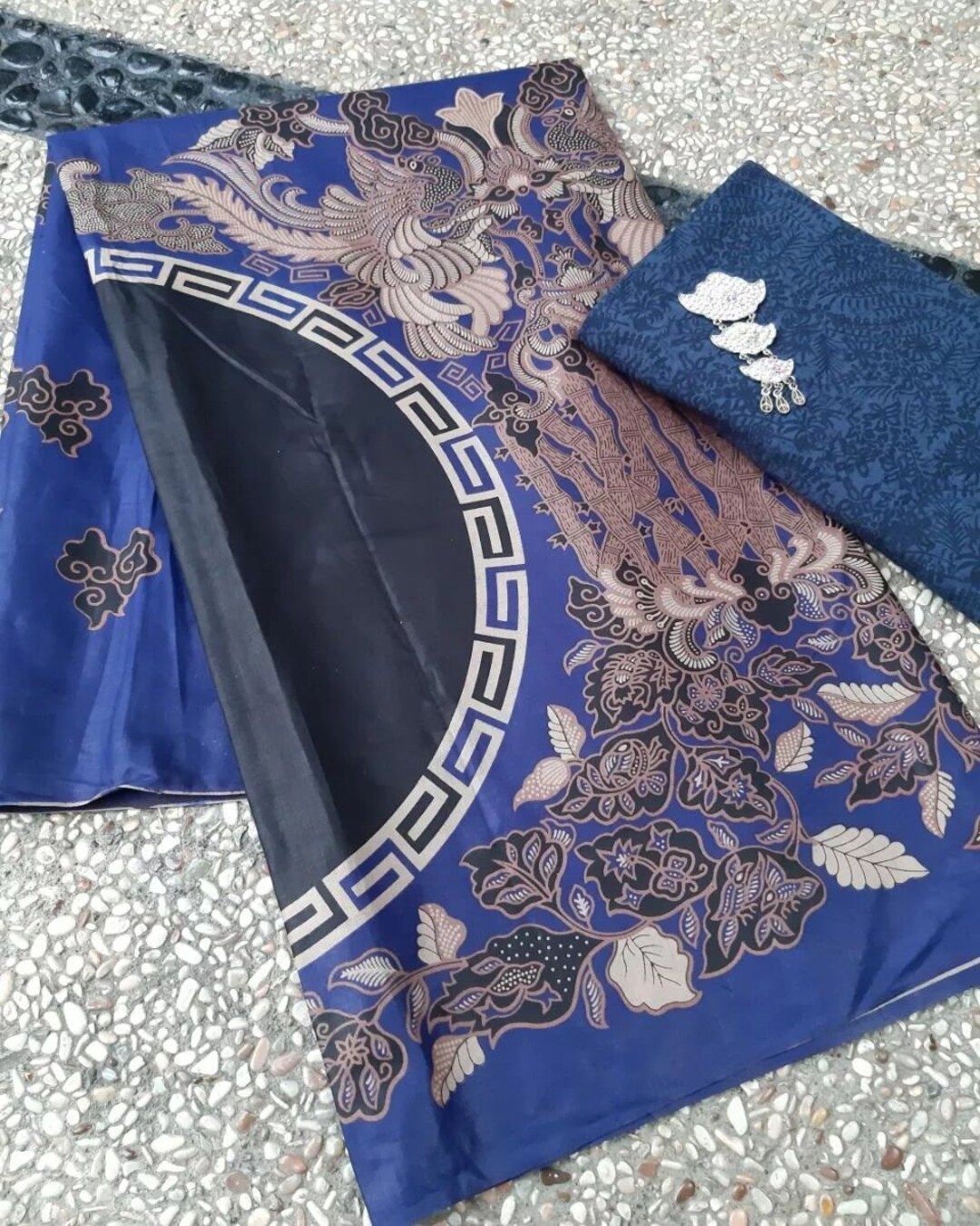 2.3 Yd Indonesian Handprinted Batik Cotton Fabric, Ethnic Sarong Wrap ...
