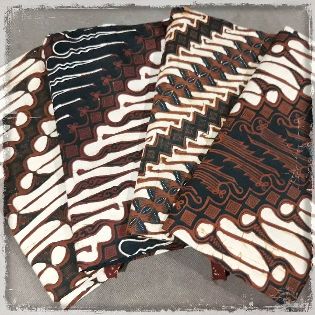 2.2 yd SOCO batik cap sogan, Indonesian hand stamped batik fabric ...