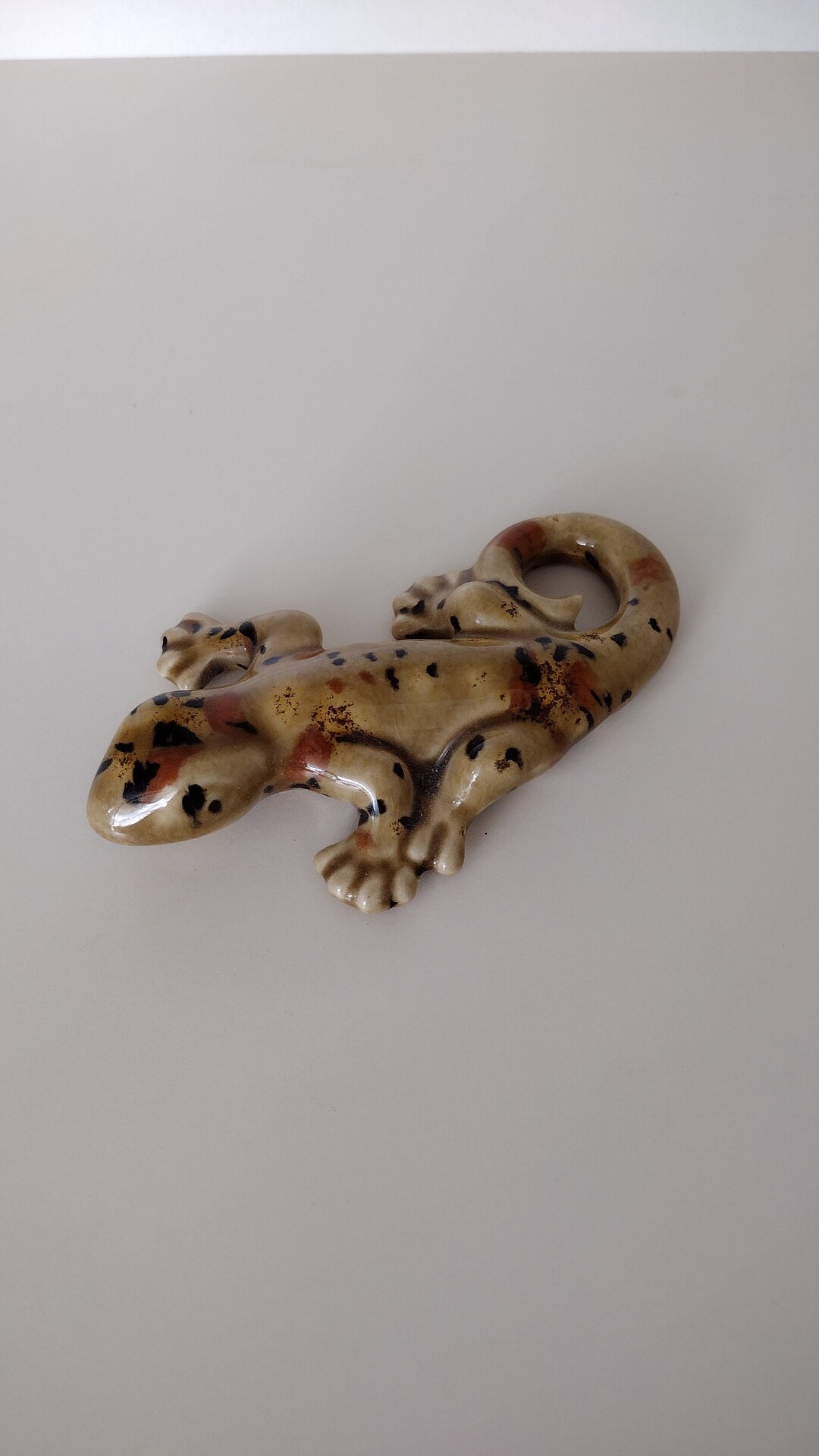 Vintage Ceramic Gecko/lizard Figurine.. Display on Shelf or Hang on ...