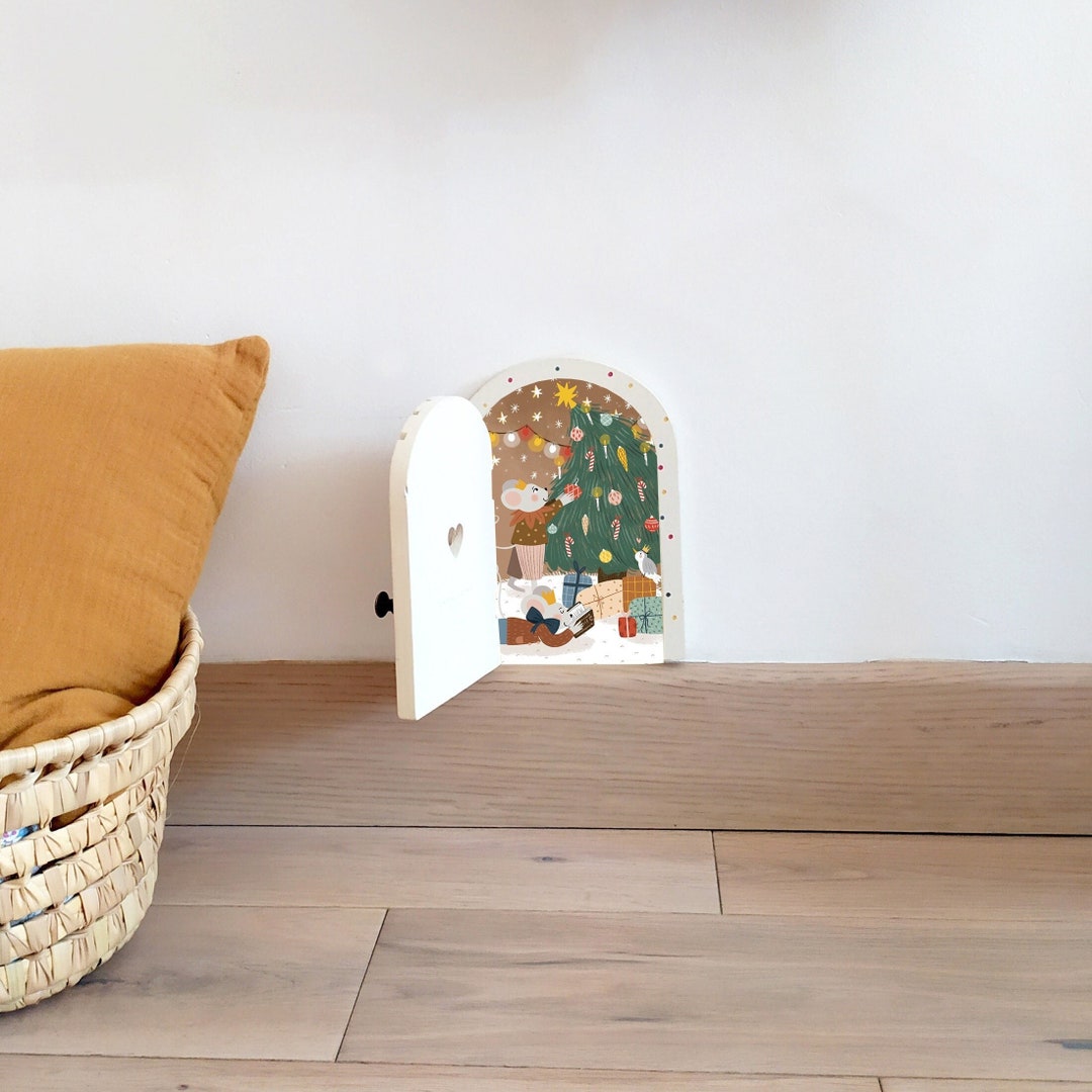 Illustration Small Magic Door / Fairy Door / Christmas Tree - Etsy