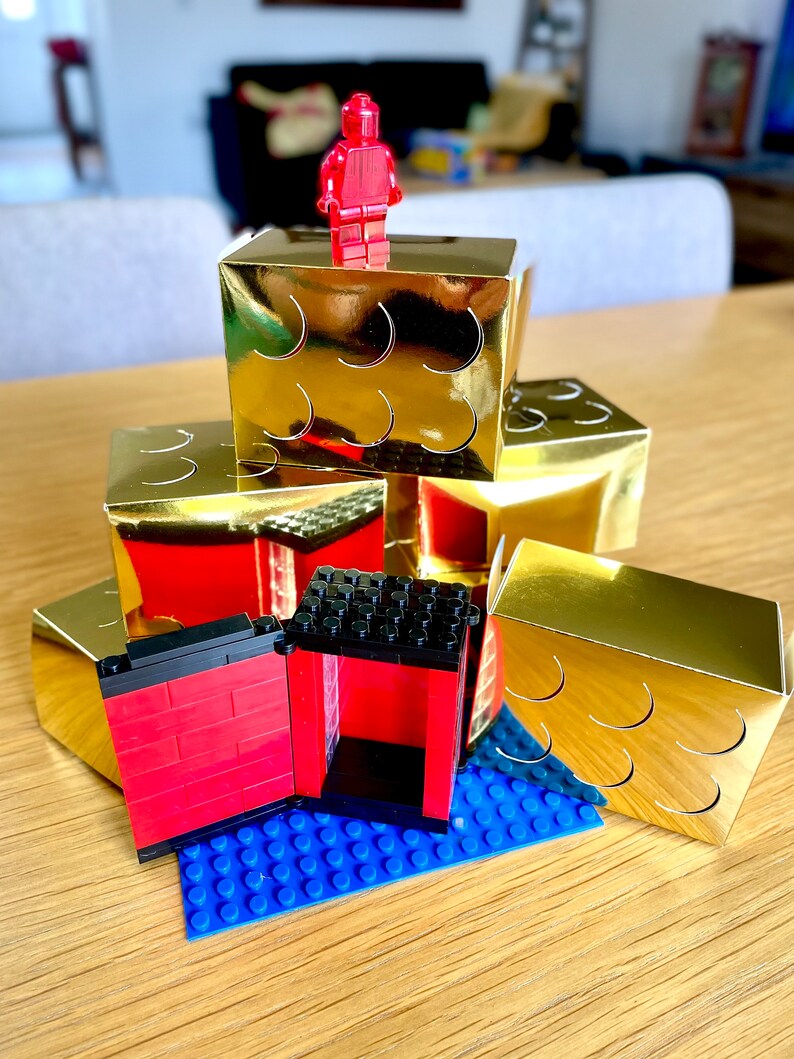 Lego Minifig Illusion Magic Trick for Kids A Tiny Trick to Fool Your ...