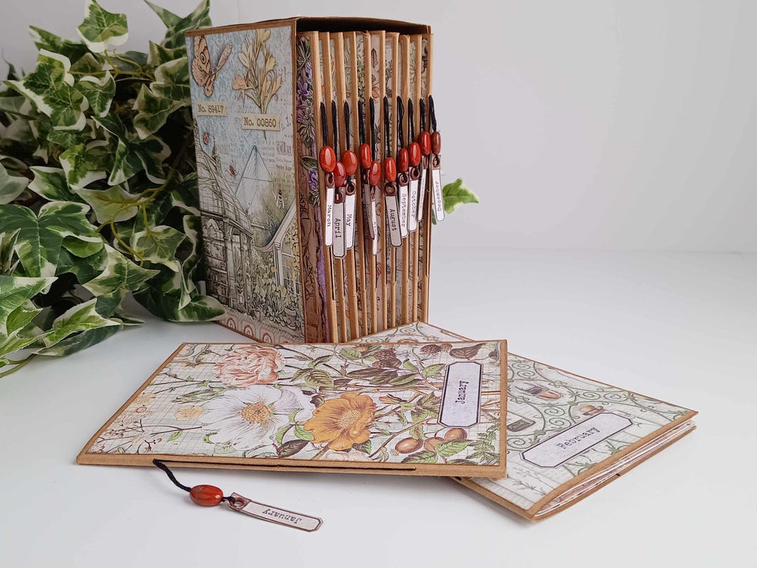 Botanical Themed 12 Month Journal Set, Nature Theme Junk Journal ...