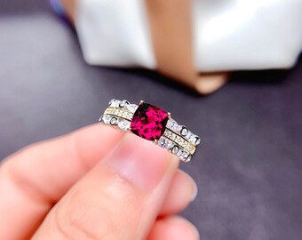 Pyrope Garnet Ring - Etsy