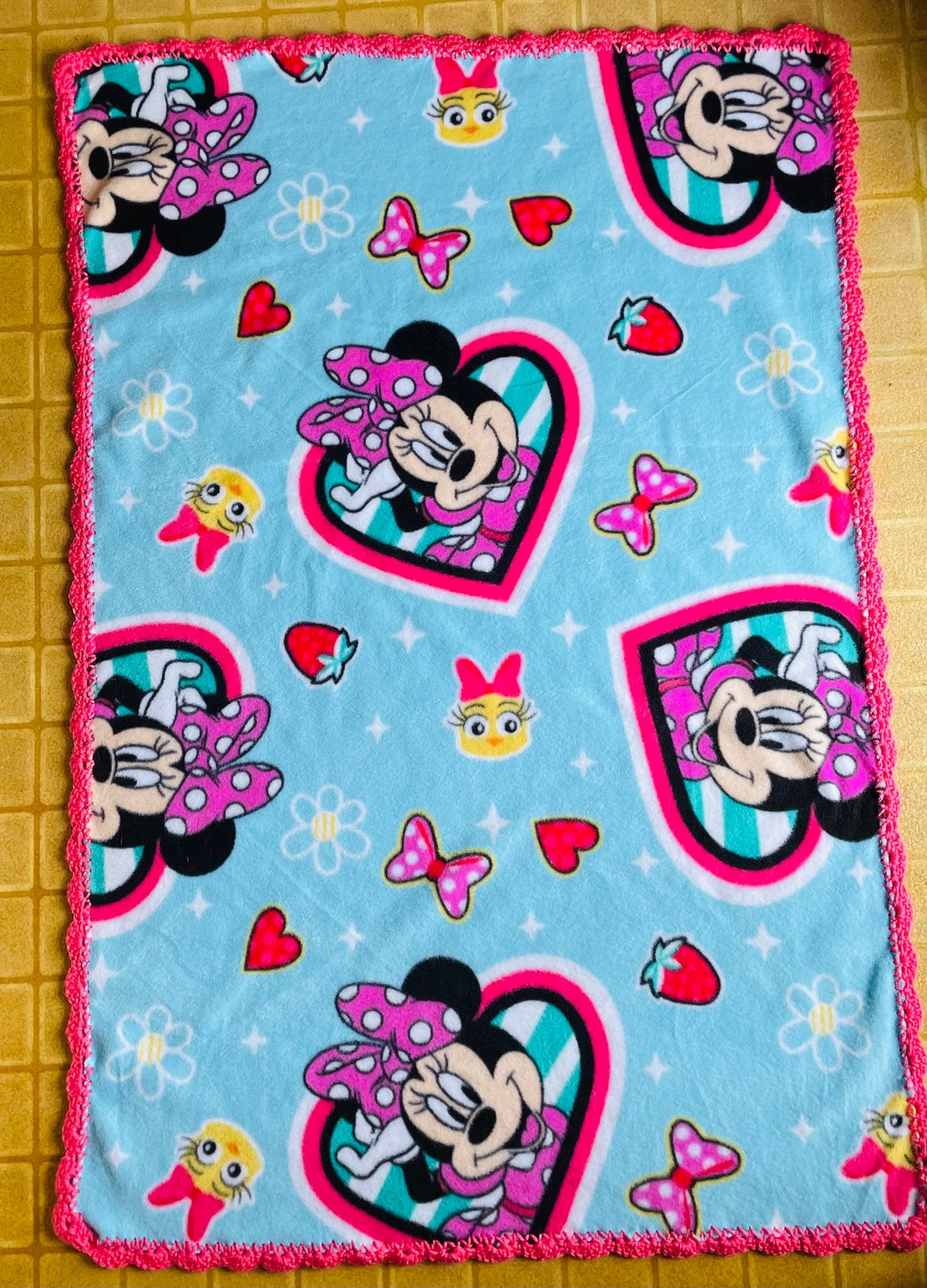 Minnie Mouse Fleece Baby/toddler Blanket With Scalloped Crocheted ...
