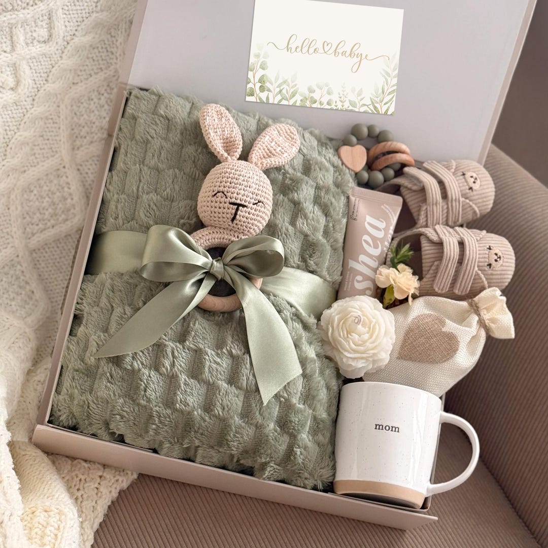 Deluxe New Mom & Baby Gift Box for Women After Birth | Baby Gift Basket ...