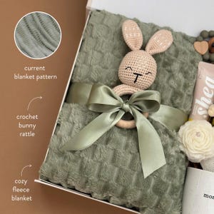 Deluxe New Mom & Baby Gift Box for Women After Birth | Baby Gift Basket ...