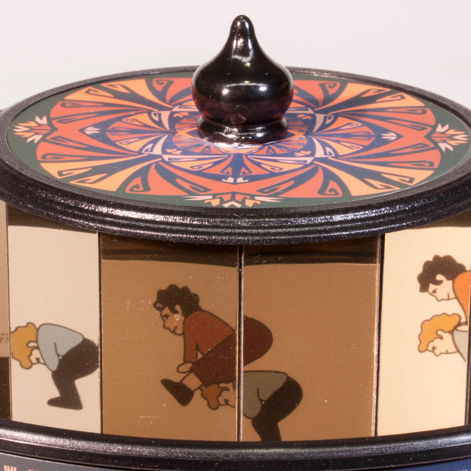 PRAXINOSCOPIO. ¡Un juguete antiguo que da la ilusión de movimiento ...