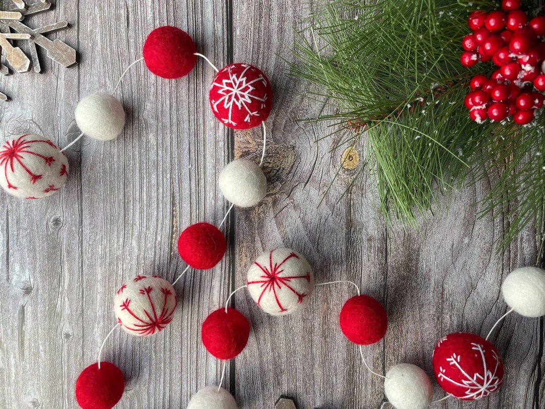 Christmas Felt Garland. Christmas Garland. Felt Pom Poms Garland.felt ...