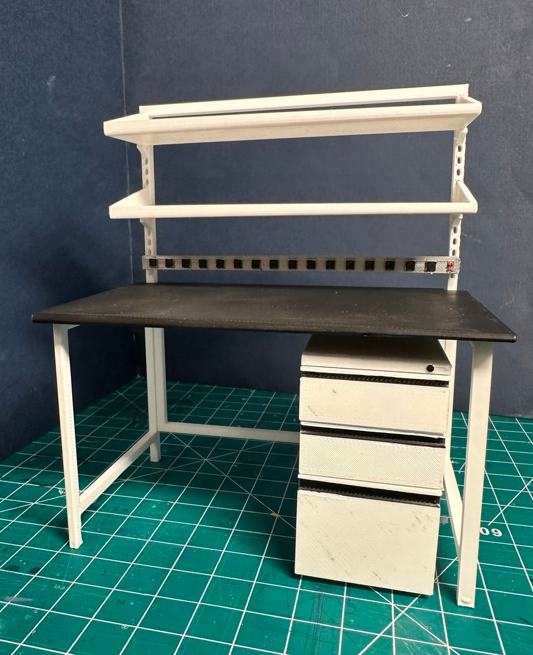 1/12 Scale Miniature Biology Lab Bench, Drawers and Stools - Etsy