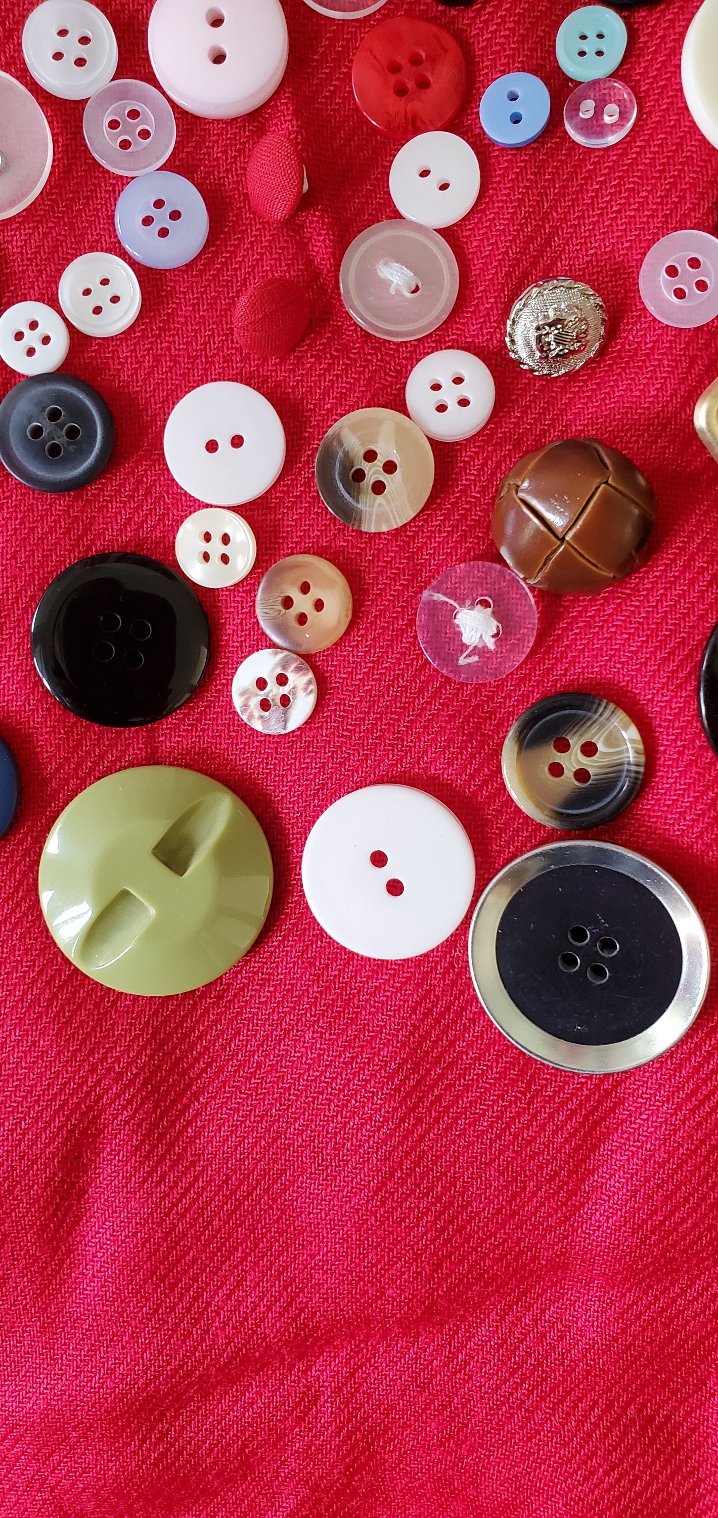 Vintage Assorted 52 Buttons - Etsy