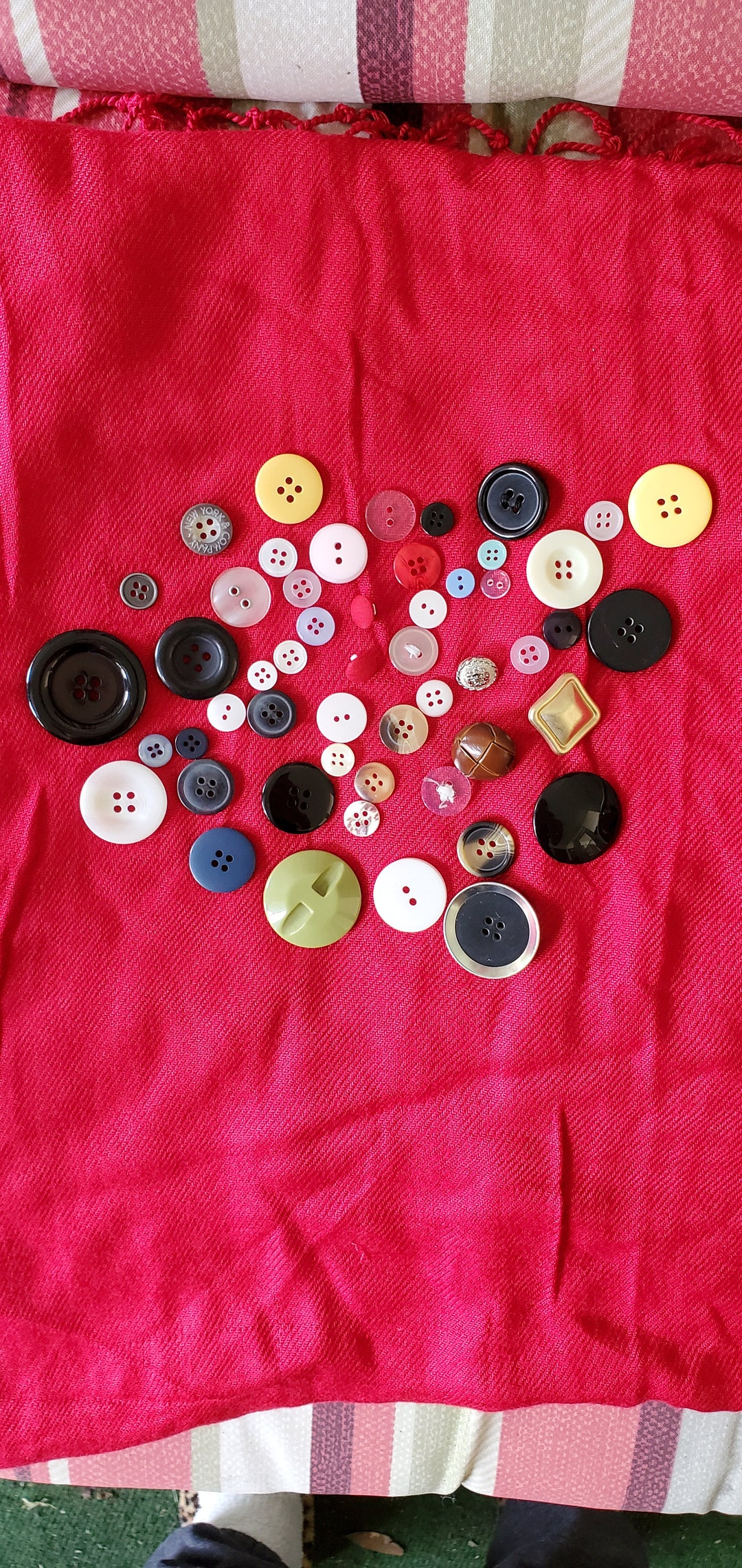 Vintage Assorted 52 Buttons - Etsy