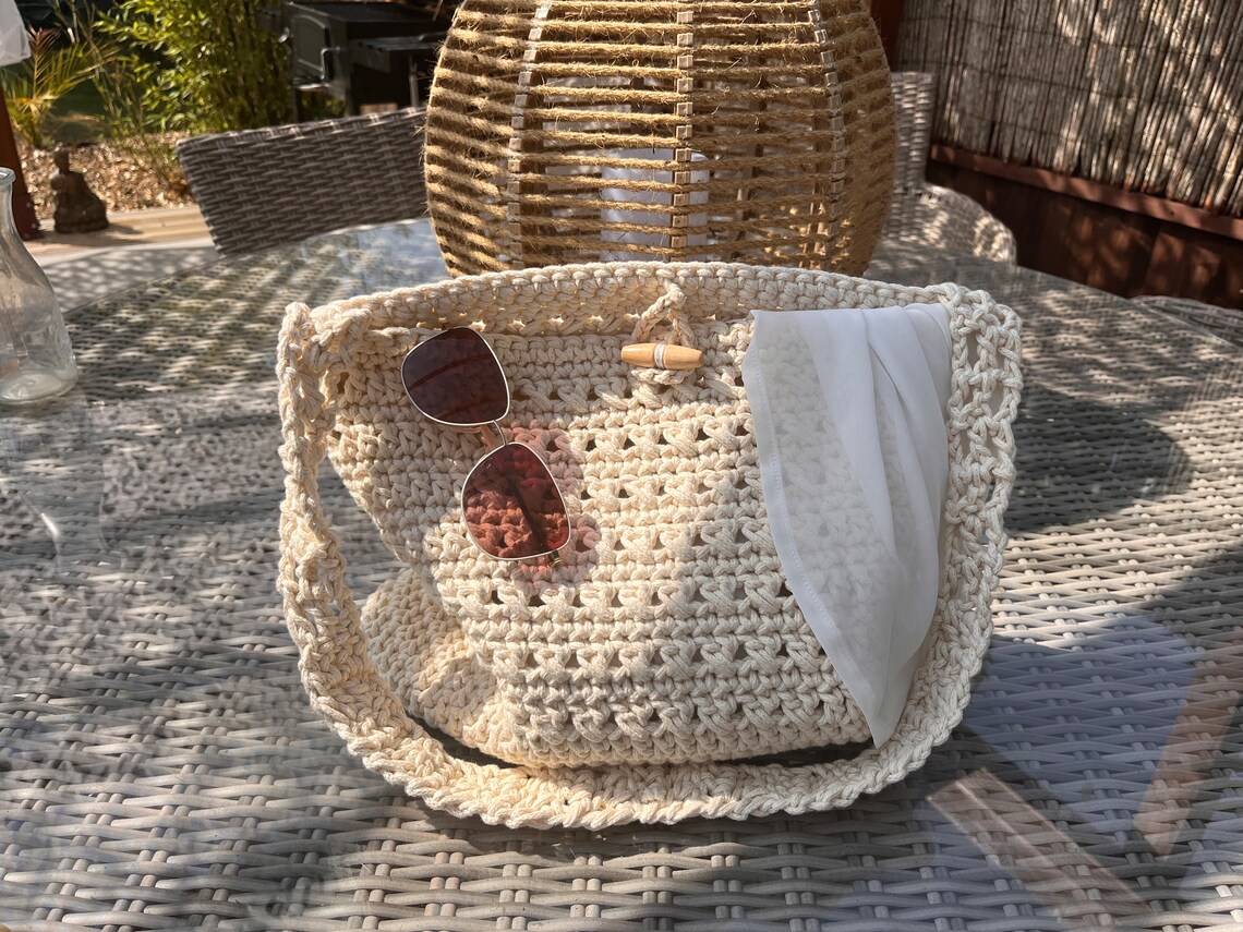 The Larisa Bag Pattern PDF Crochet Bag Crochet Pattern - Etsy