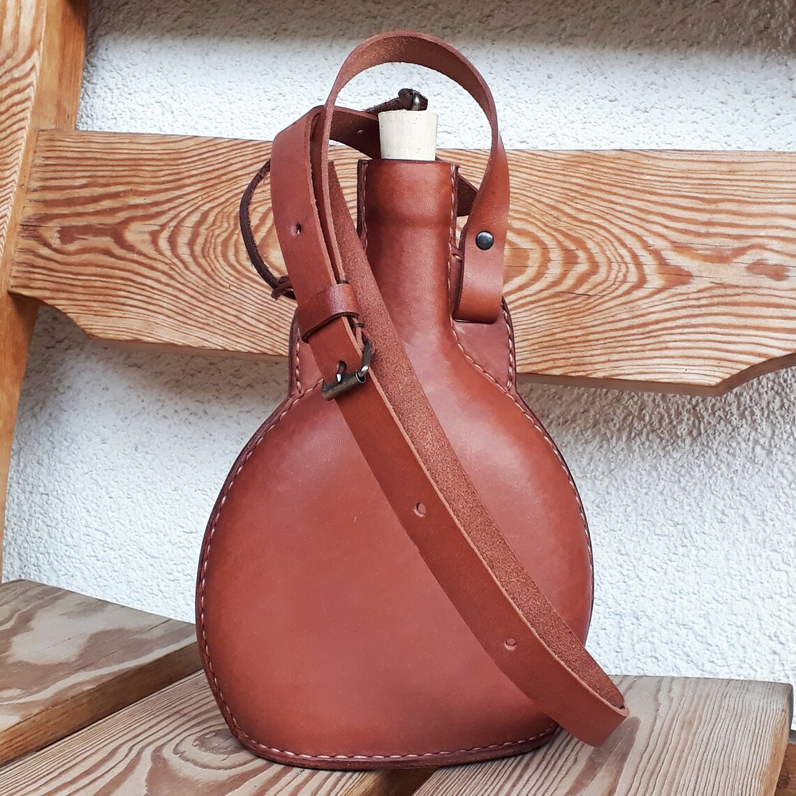 720 Ml Medieval Leather Bottle 3 Colors Historical Leather | Etsy