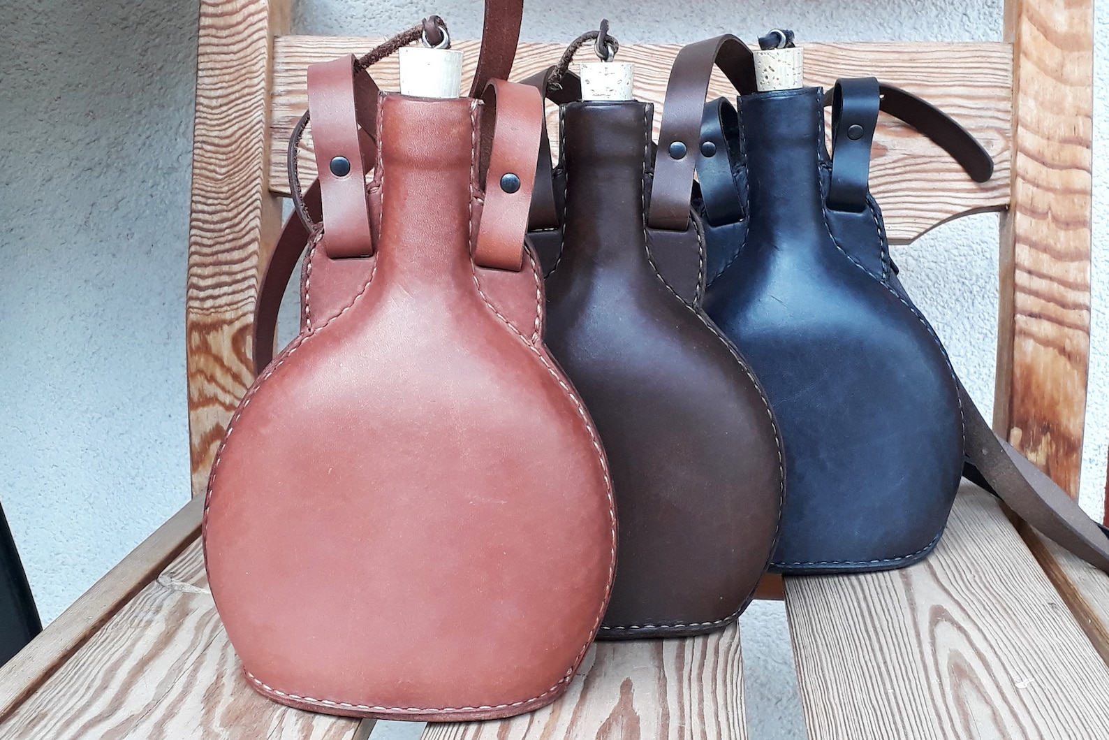 720 Ml Medieval Leather Bottle 3 Colors Historical Leather - Etsy