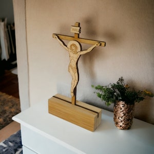 Wooden Jesus Christ Statuette - Housewarming Gift - Religion - Bible ...