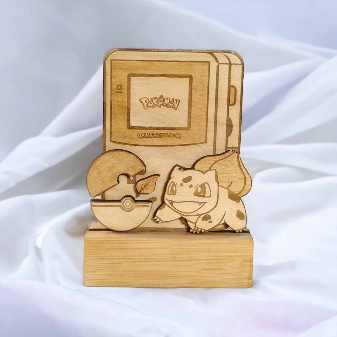 Wooden Bulbasaur Gameboy Statuette - Housewarming Gift - Geek - Choose ...