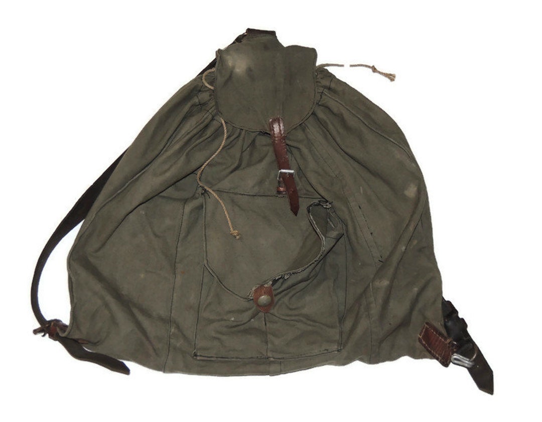 Old-School-NVA-Artillerie-Rucksack des kommunistischen Deutschlands ...