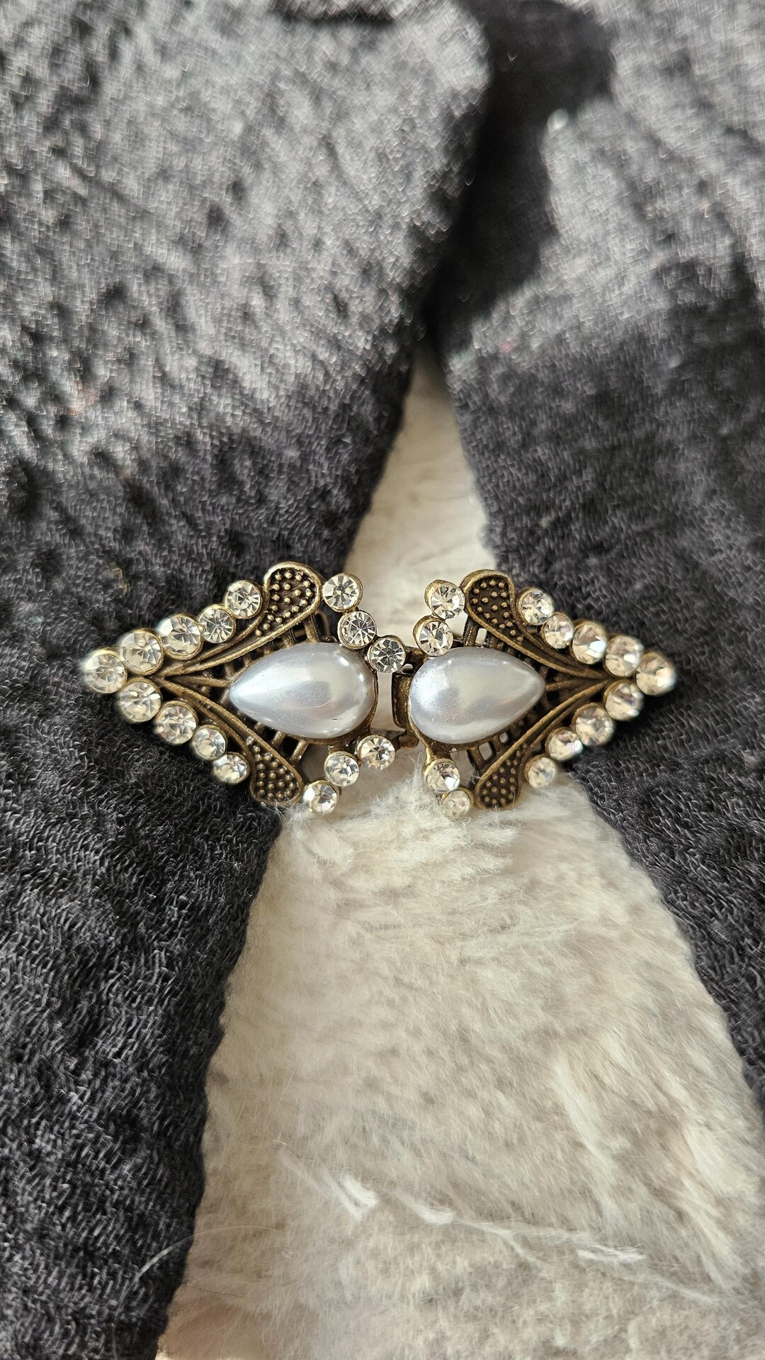 Small Old Gold Jacket Clasp With Stones. Can Be Detached Using Clips ...