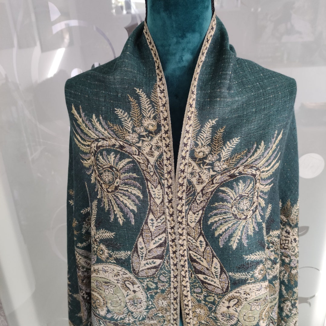 Edler Schal in top Qualität, Tannengrün, zwei verschiedene Seiten. Hier ...