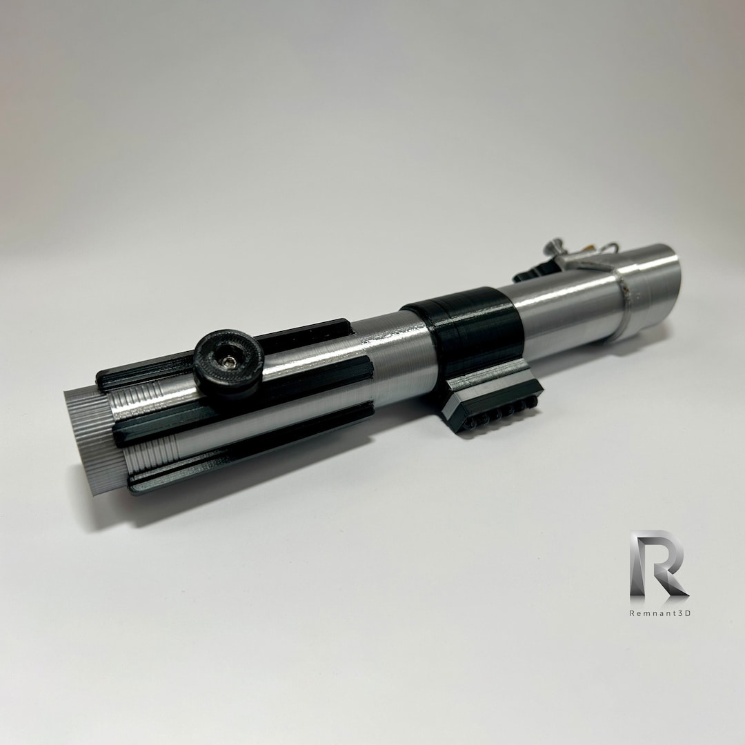 Star Wars Anakin Skywalker Attack of the Clones Lightsaber Screen ...