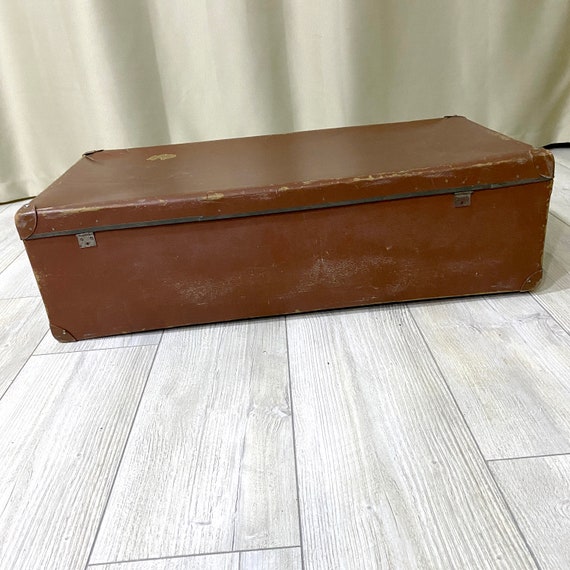 Retro Travel Luggage Primitive Suitcase | Large Brown… - Gem