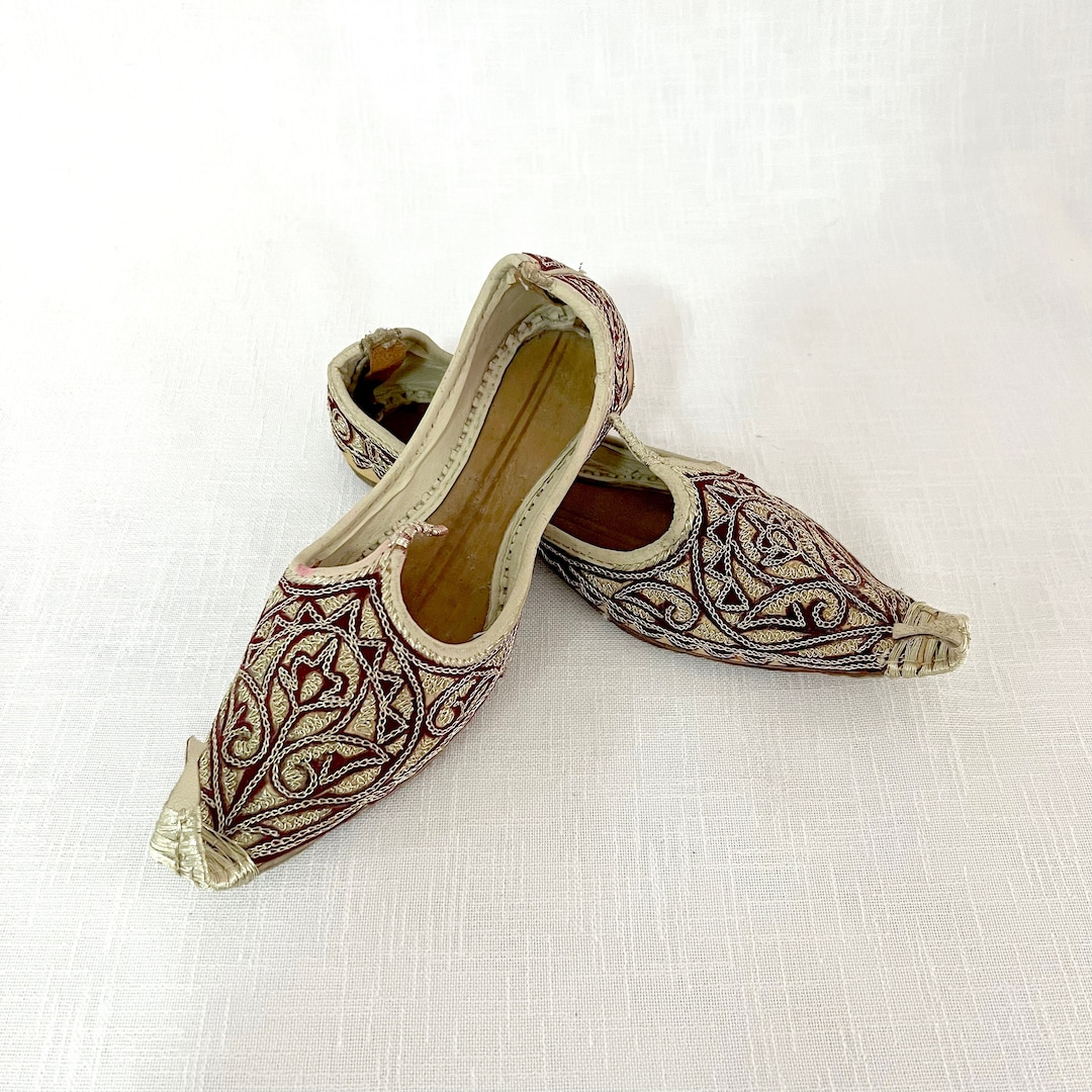 Vintage Ethnic Decor Shoes, Vintage Slipper Decor, Ethnic Cloth Shoes ...