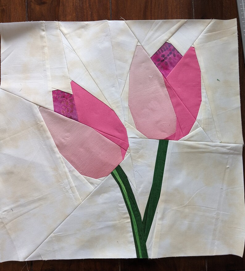 Netherlands Tulips 2 Flower Paper Pieced Quilt Pattern Block - Etsy