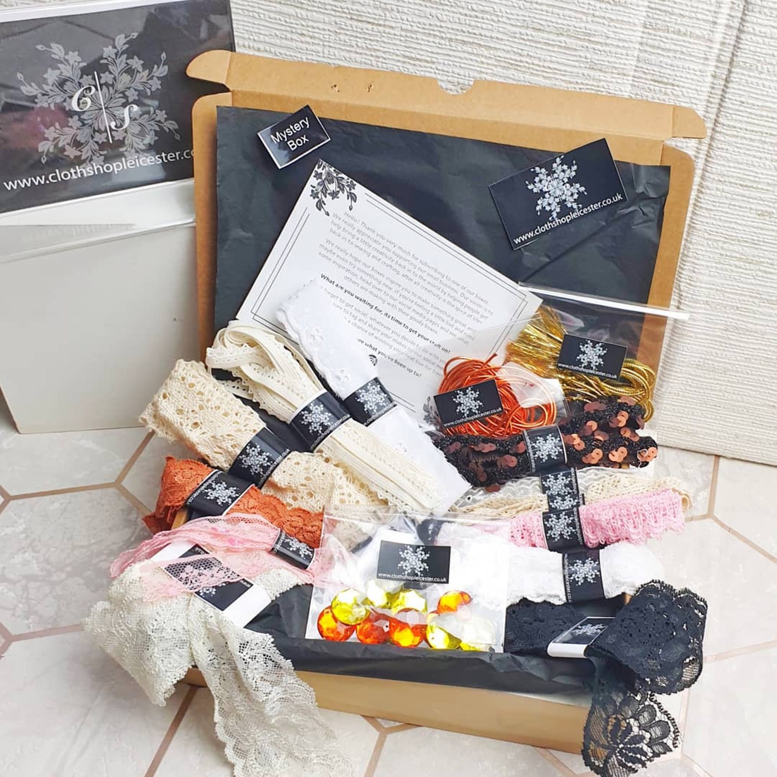 Magpie Box Lace Vintage Craft Fibre Art Sparkly Cream Shiny Trim Tassel ...