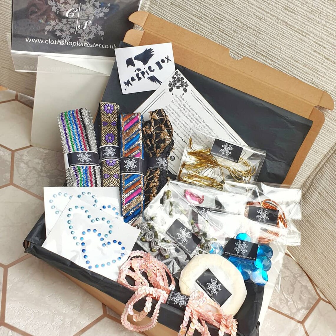 Magpie Box Lace Vintage Craft Fibre Art Sparkly Cream Shiny Trim Tassel ...